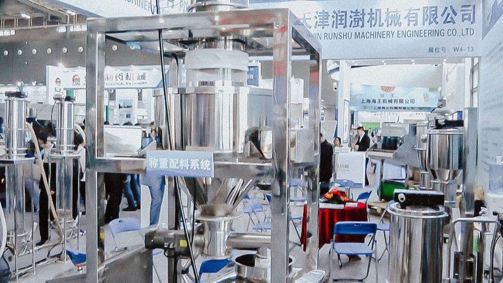 Powder transfer system from vacuum conveyor to storage hopper | THE ...